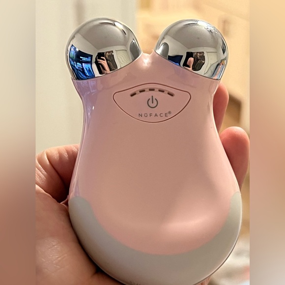 Skincare | Nuface Mini Facial Toning Device Petal Pink Limited Edition ...